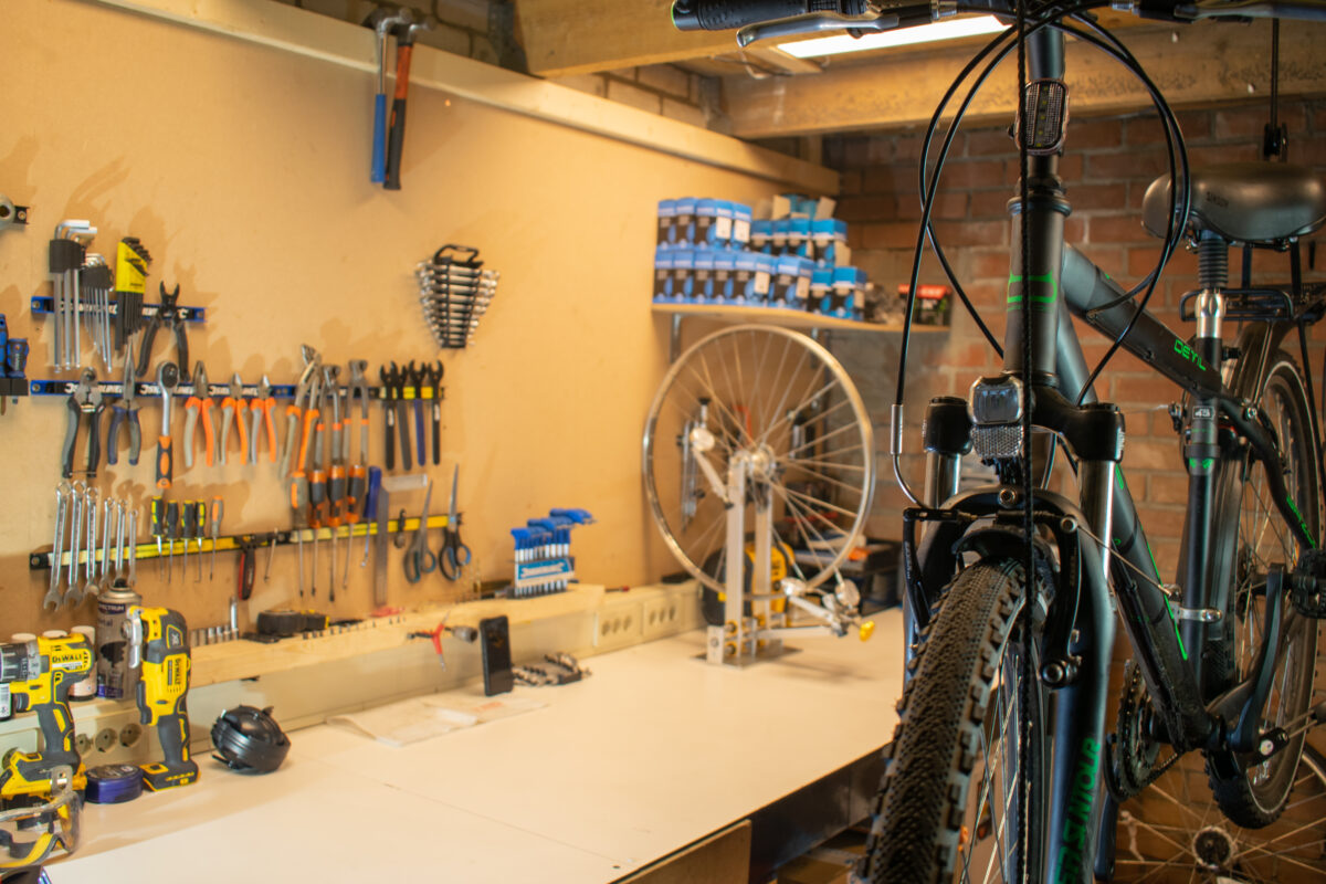 Vbikes Breda - Fietsreparatie Goedkope Fietsenmaker.